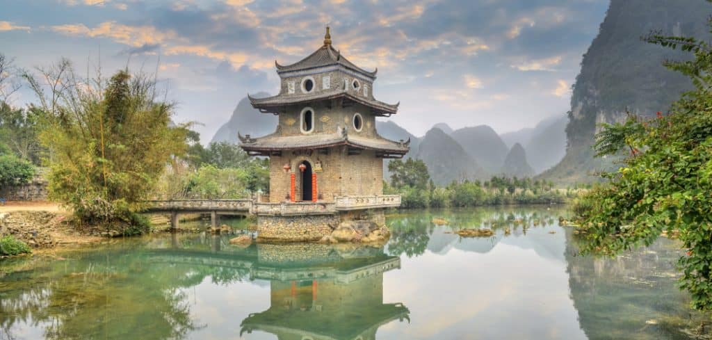 Croisière sur la rivière Li de Guilin à Yangshuo au Guangxi en Chine